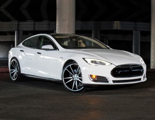 Millennial Magazine - tesla-motors-c - Millennial Magazine