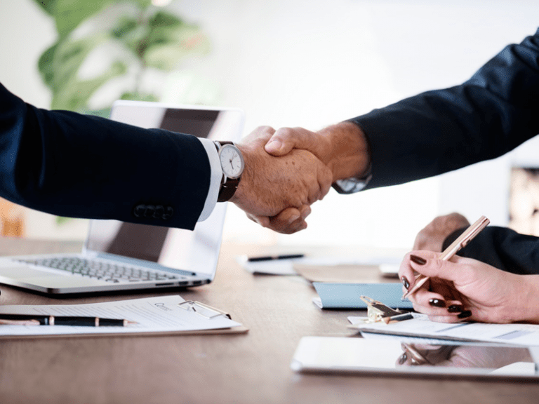 How to Find and Build a Good Relationship with Suppliers