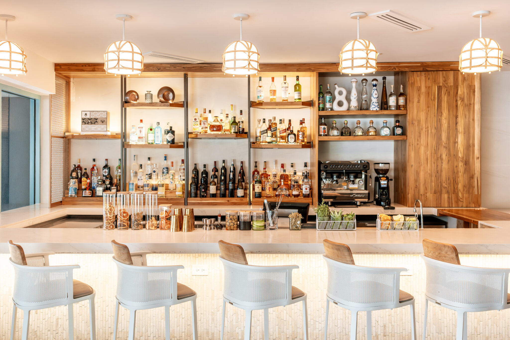 Top Things to Do, Eat & Stay on Aruba Island | Millennial